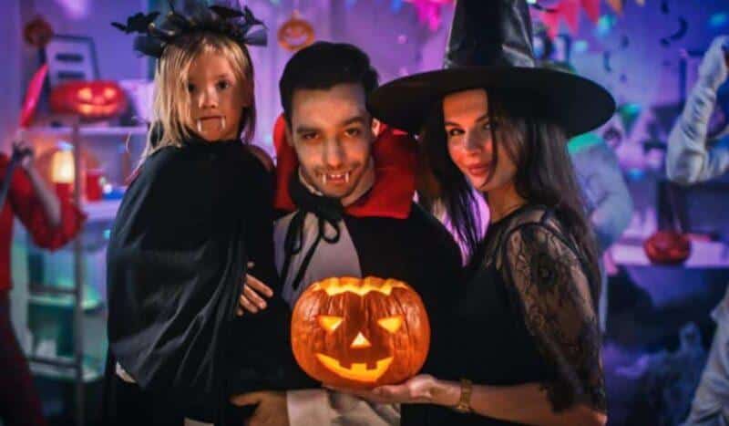 Embrace The Shadows: Vampire Costumes Guide - Kids, Adults