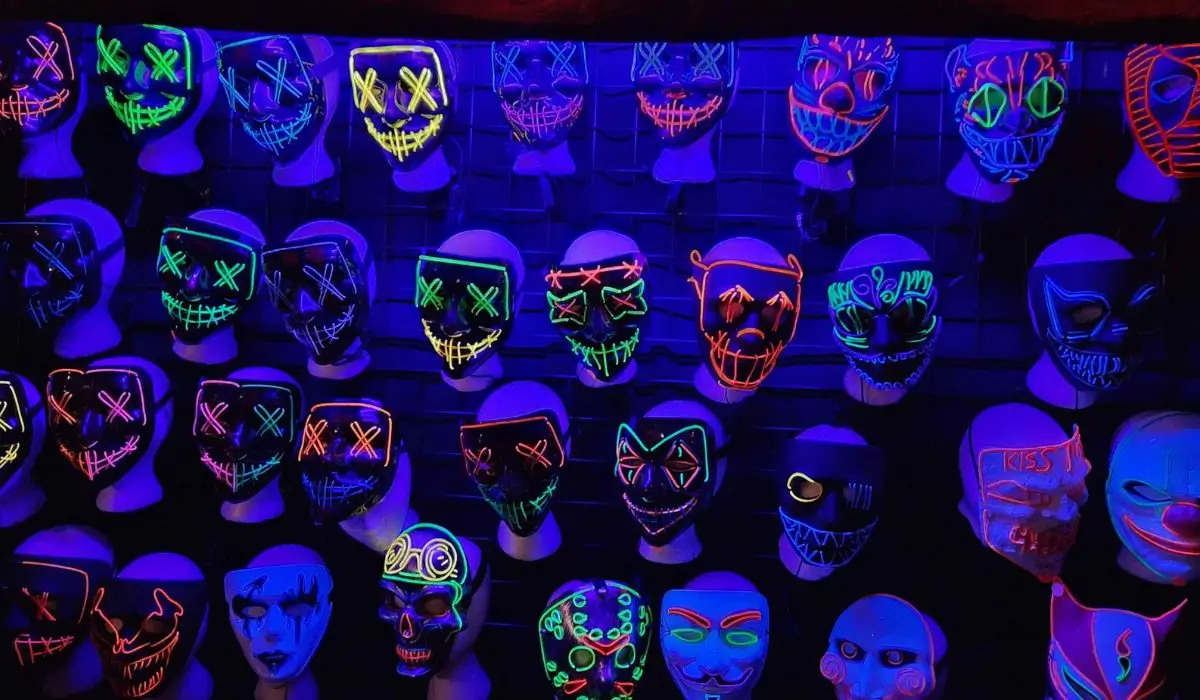 Beginner's Guide: Plan the Perfect Halloween Haunted House Setup